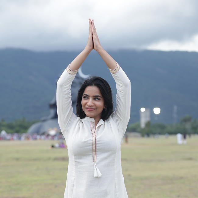 Aurora Sinclair (Bigg Boss Tamil 9) Wiki, Age, Family, Images - TamilGlitz